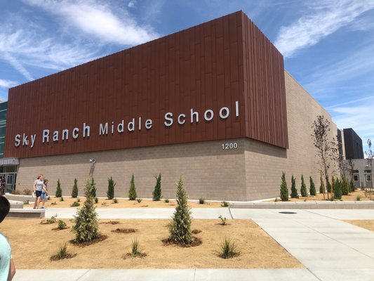 SKY RANCH MIDDLE SCHOOL - Updated December 2025 - 14 Photos & 22 ...