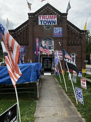 TRUMP STORE - Updated August 2024 - 55 Photos & 13 Reviews - 7170 ...