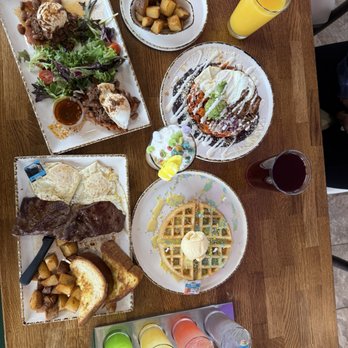 Madres Brunch - Trusted Since 2024 - Updated July 2025 - 1094 Photos ...