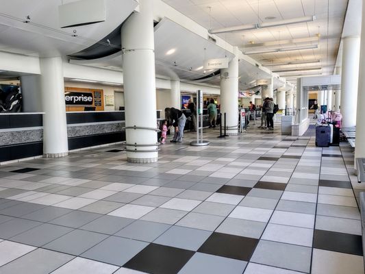 MILWAUKEE MITCHELL INTERNATIONAL AIRPORT - MKE - Updated February 2025 ...