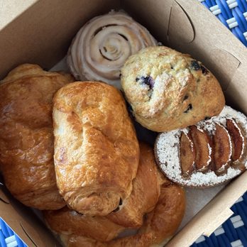 C’EST SI BON BAKERY - Updated October 2024 - 564 Photos & 980 Reviews ...