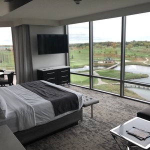 MYSTIC LAKE CASINO HOTEL - 73 Photos & 66 Reviews - Hotels - 2400 ...