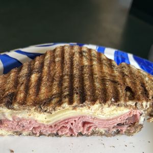 RIVER STREET DELI - Updated July 2024 - 118 Photos & 209 Reviews - 151 ...