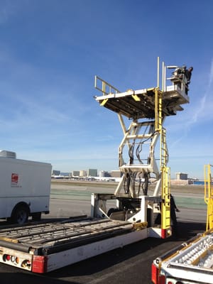 INTEGRATED AIRLINE SERVICES - 5625 W Imperial Hwy, Los Angeles, CA - Yelp