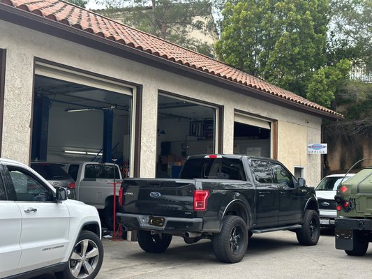BENNETT AUTOMOTIVE - Updated June 2026 - 22 Photos & 66 Reviews - 67 ...