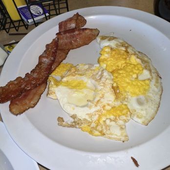 BARTLETT BREAKFAST FACTORY - Updated December 2025 - 107 Photos & 96 ...