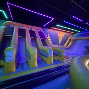 SUPER LLAMA - Updated January 2025 - 45 Photos & 17 Reviews - 6505 W ...