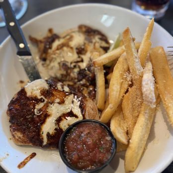 RED ROBIN GOURMET BURGERS AND BREWS - Updated December 2025 - 465 ...