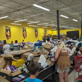 TREASURE HUNT LIQUIDATORS BIN MEGA STORE - Updated January 2026 - 67 ...