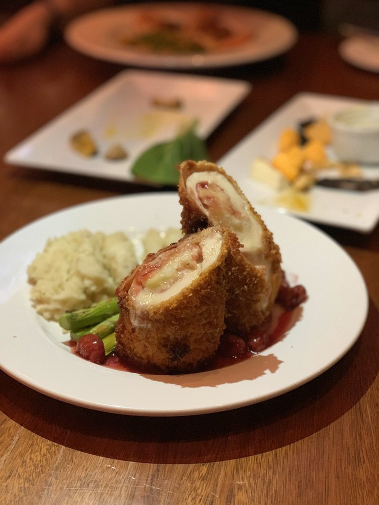 SMITTY’S STUDY PUB - 35 Photos & 22 Reviews - 601 University Ave ...