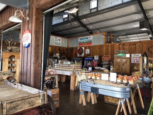 SWEETCREEK FARM MARKET - 176 Photos & 102 Reviews - Farmers Market - 85 ...