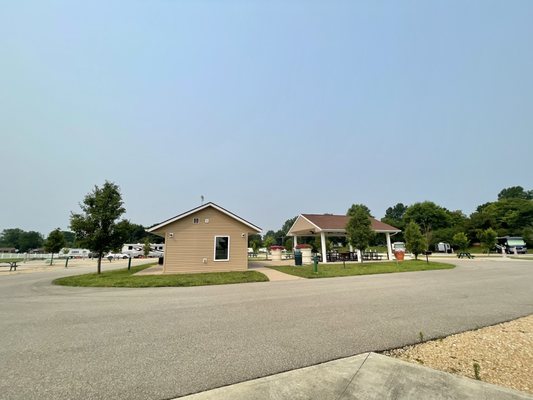 RISING STAR RV PARK - Updated September 2024 - 10 Photos - 777 Rising ...