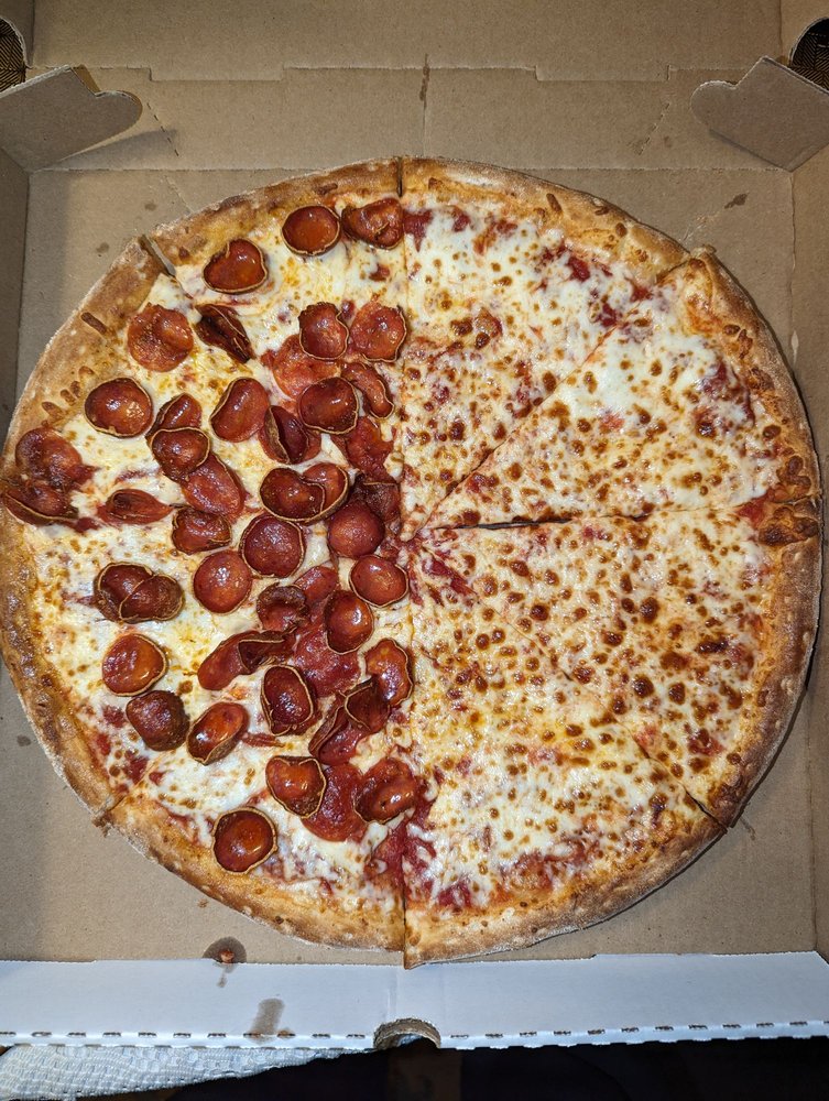 VOCELLI PIZZA - Updated October 2025 - 11 Photos - 9623 Reisterstown Rd ...