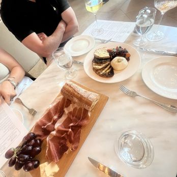 RH INDIANAPOLIS | THE GALLERY AT THE DEHAAN ESTATE - Updated March 2025 ...