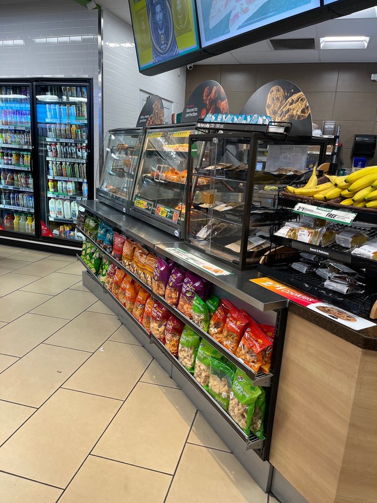7-ELEVEN - Updated April 2024 - 2711 Mckinney Ave, Dallas, Texas ...