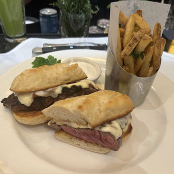 THE CAPITAL GRILLE - Updated February 2025 - 1003 Photos & 996 Reviews ...