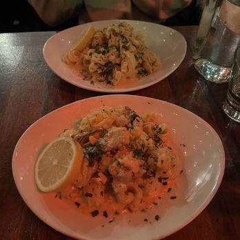 VON’S 1000 SPIRITS - 3605 Photos & 2920 Reviews - 1225 1st Ave, Seattle ...