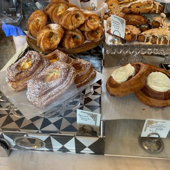 CRÈME BAKERY - Updated October 2024 - 448 Photos & 472 Reviews - 116 N ...