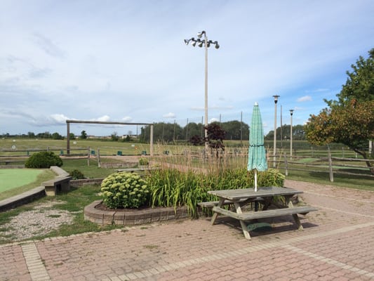 ON THE GREEN DRIVING RANGE & MINI GOLF - Updated January 2026 - 12 ...