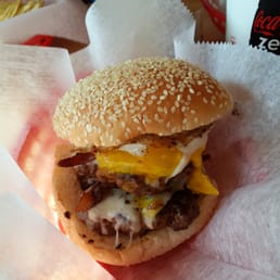 GOLDBURGERS - Updated April 2026 - 673 Photos & 653 Reviews - 1096 Main ...