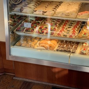 RUSSO BAKERY - 37 Photos & 42 Reviews - Bakeries - 6911 Myrtle Ave ...