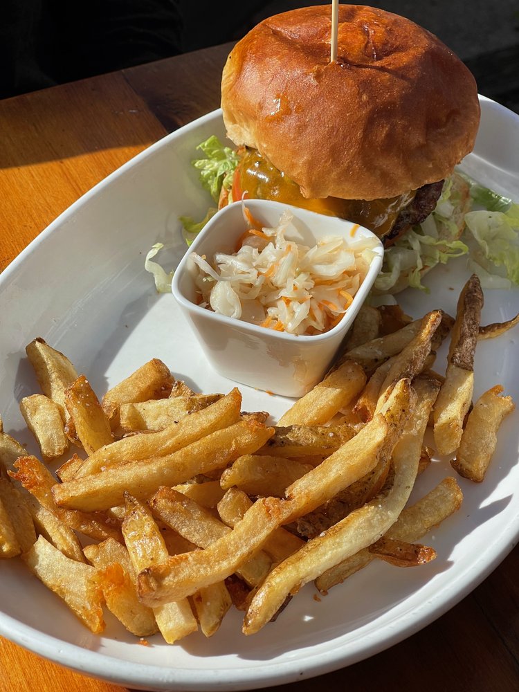 THE BELSIZE PUBLIC HOUSE - 34 Photos & 39 Reviews - 535 Mt. Pleasant ...