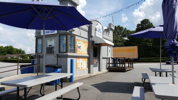 THE SNOW CASTLE - Updated October 2025 - 10 Reviews - 2109 Woodruff Rd ...