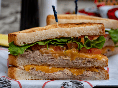 GROUCHO’S DELI - Updated December 2025 - 90 Photos & 76 Reviews - 4717 ...