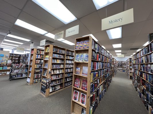 HALF PRICE BOOKS - Updated October 2025 - 37 Photos & 38 Reviews - 2211 ...