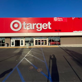 TARGET - Updated December 2025 - 16 Photos & 21 Reviews - 1670 E 4th St ...