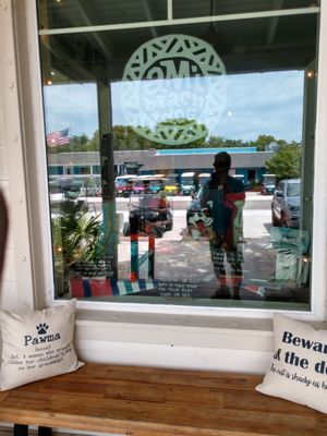 AMI BEACH & DOG - Updated December 2025 - 313C Pine Ave, Anna Maria ...