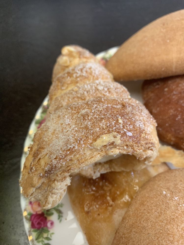 LA LUNA BAKERY AND CAFE - 74 Photos & 42 Reviews - Bakeries - 2421 E ...