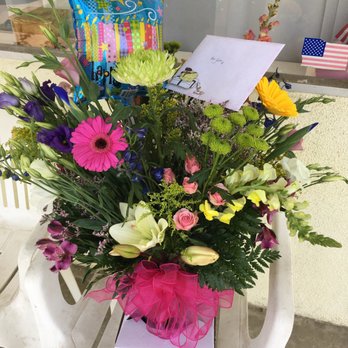 BLOOMIE’S FLORAL & GIFTS - Updated December 2025 - 39 Photos & 17 ...