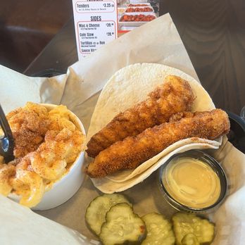 HOT CHICKEN ALLEY - Updated November 2024 - 203 Photos & 317 Reviews ...