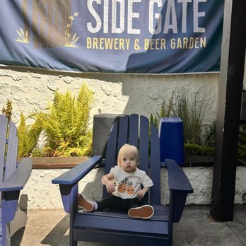 SIDE GATE BREWERY & BEER GARDEN - Updated November 2024 - 161 Photos ...