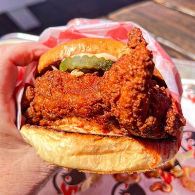 LITTLE LOU’S HOT CHICKEN - Updated December 2025 - 110 Photos & 99 ...
