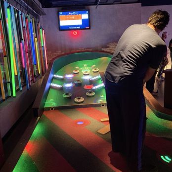 PUTTSHACK - EDINA - Updated February 2025 - 544 Photos & 40 Reviews ...