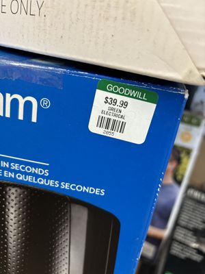 GOODWILL STORE & DONATION CENTER - Updated December 2025 - 38 Photos ...