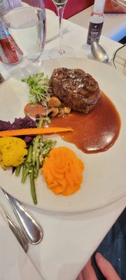 MOMENTO RESTAURANT - Updated October 2025 - 46 Photos - 2480 Chemin ...