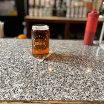 THE BEERHIVE - Updated June 2024 - 142 Photos & 171 Reviews - 2117 Penn ...