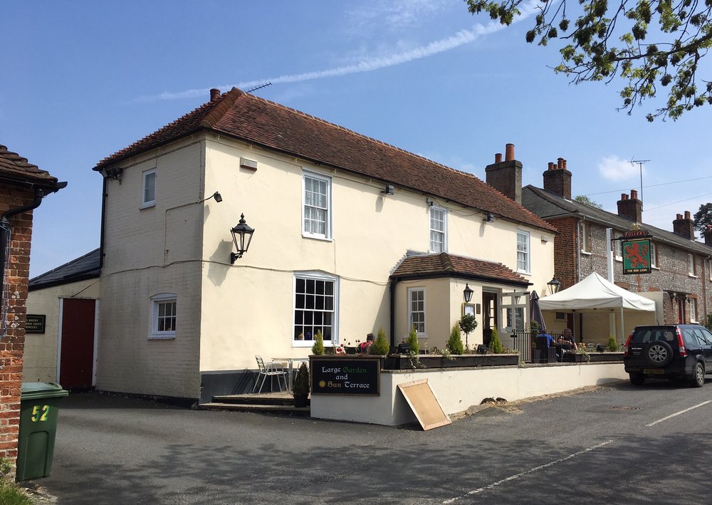 THE RED LION - Updated June 2025 - 12 Photos - High Street, Fareham ...
