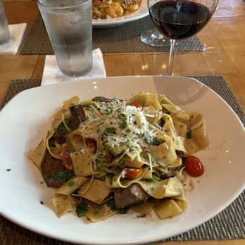 COLA’S - Updated October 2025 - 478 Photos & 438 Reviews - 1215 ...