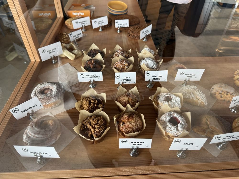 DOS HERMANOS BAKERY - Updated September 2025 - 53 Photos & 28 Reviews ...