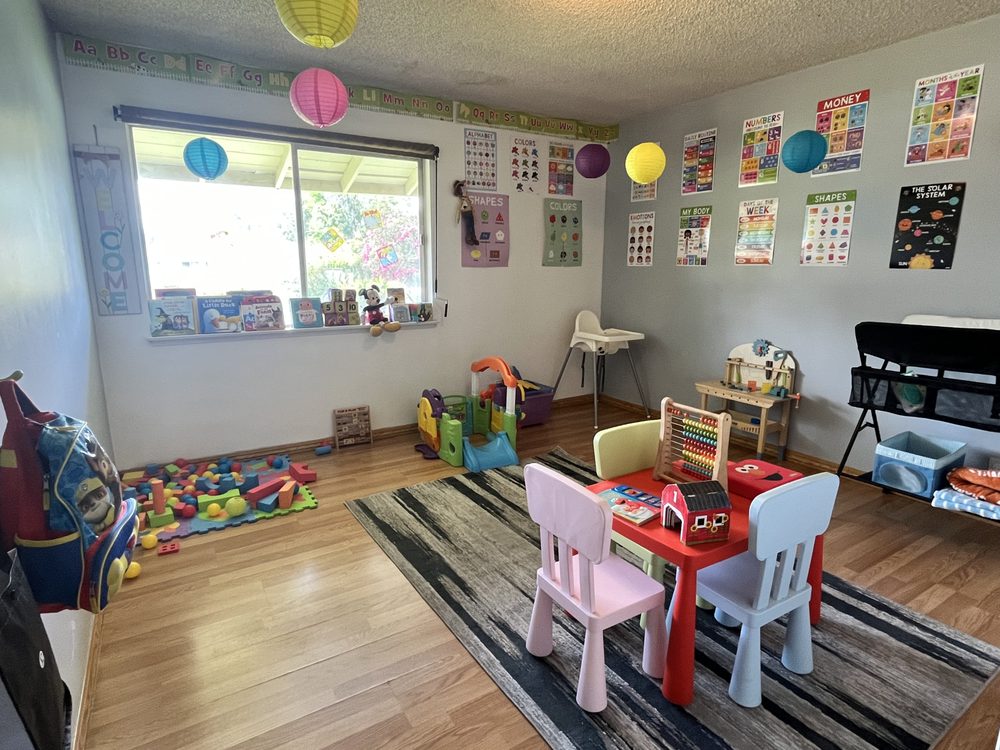 GONZALEZ FAMILY DAYCARE - 709 West Silver Tree St, Claremont ...