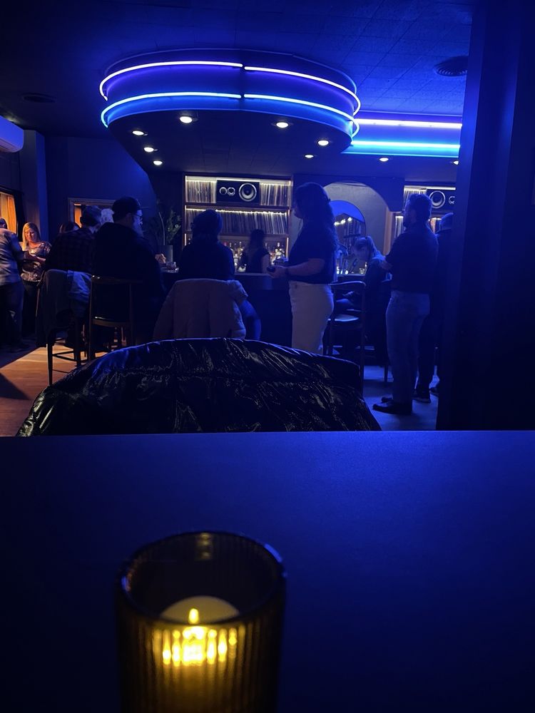 THE WIGGLE ROOM - Updated May 2025 - 15 Photos - 2988 S Kinnickinnic ...