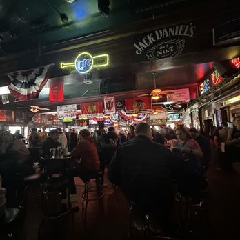 SLUGGERS WORLD CLASS SPORTS BAR - Updated June 2025 - 201 Photos & 575 ...