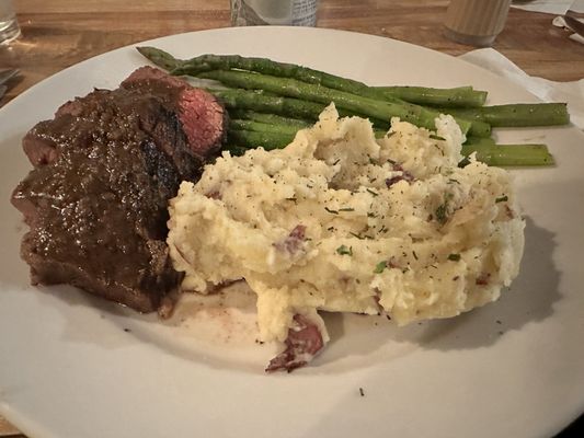 THE IOWA PRIMEHOUSE - Updated August 2025 - 202 S Cherry St, Shell Rock ...