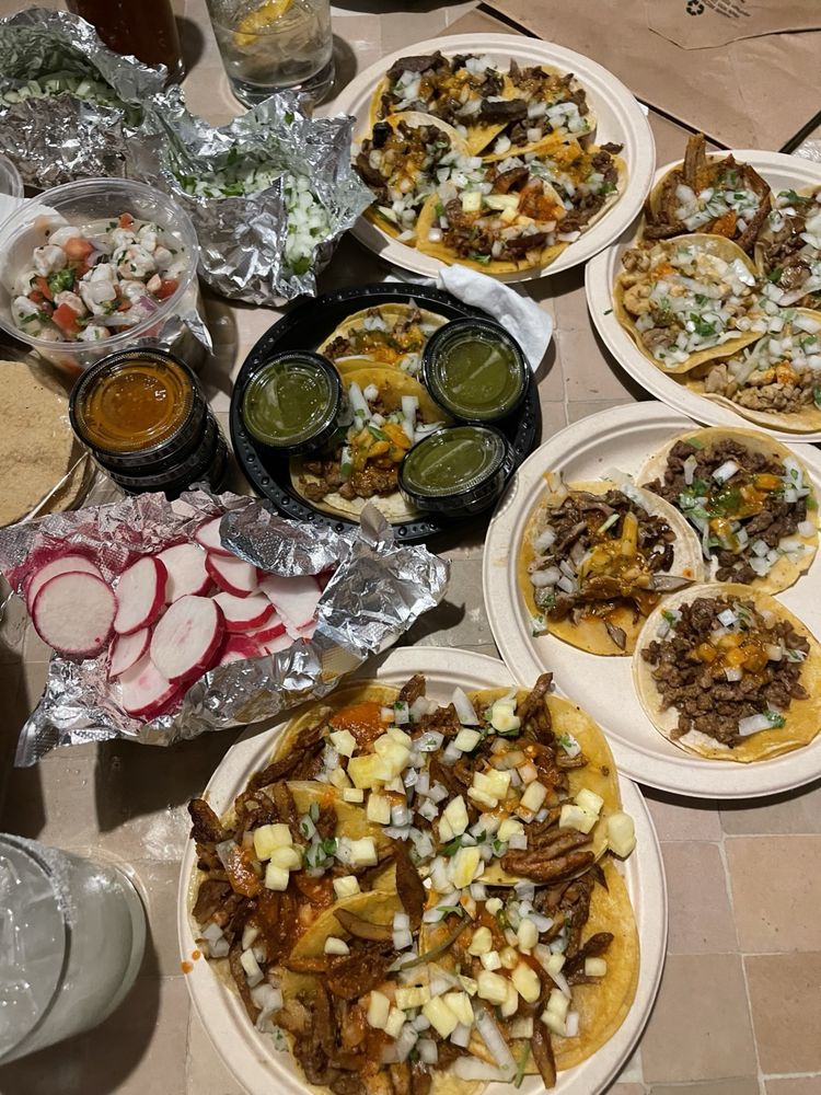 TACOS LOS GUICHOS - 2300 Harbor Blvd, Costa Mesa, California - Mexican ...