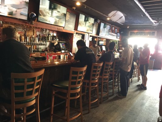 1ST STREET BAR - 39 Photos & 182 Reviews - 656 S Coast Hwy 101 ...