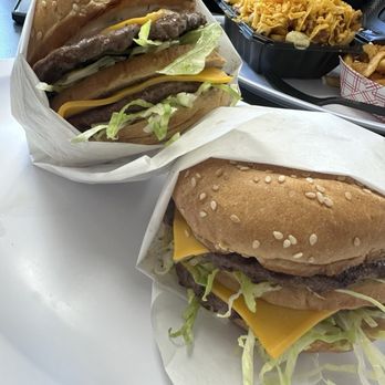 TOM’S JR BURGERS - Updated October 2025 - 129 Photos & 175 Reviews ...